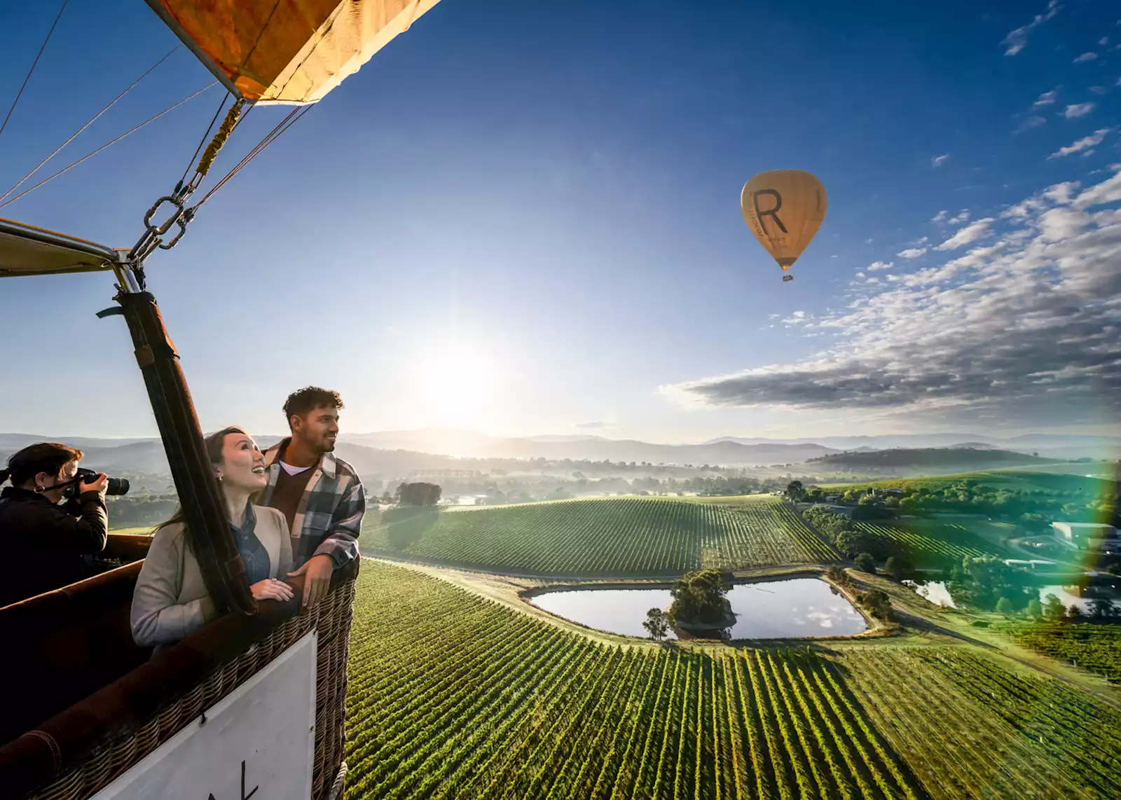 Hot Air Ballooning in Australia: Best Spots to Fly, Costs & Tips